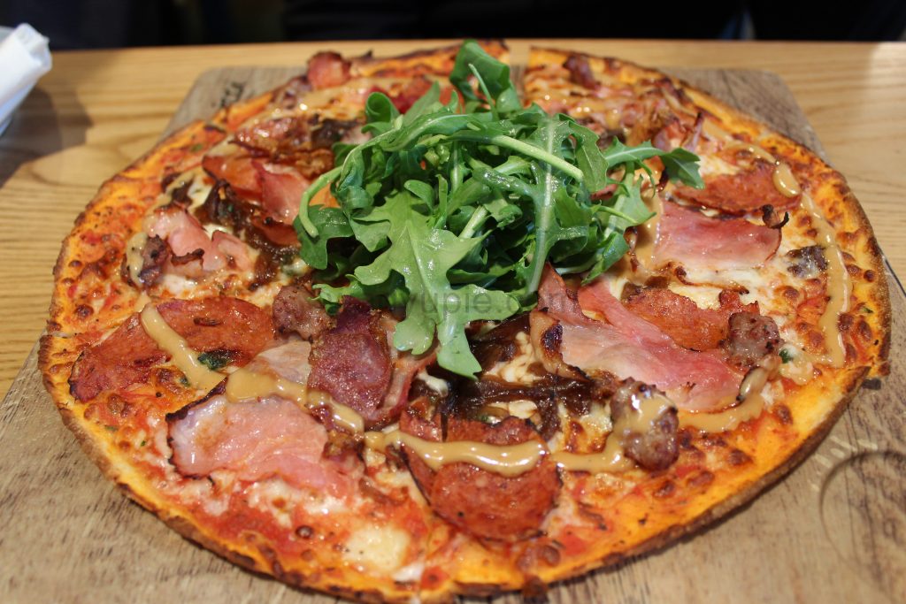 bondi pizza @ broadway